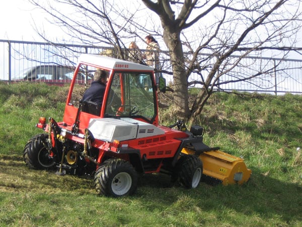 Reform Metrac Mowers Image Gallery - Slopemower